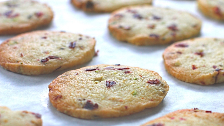 Cranberry Nut Cookies with Ice Cream and Passion Fruit Sauce Recipe ...