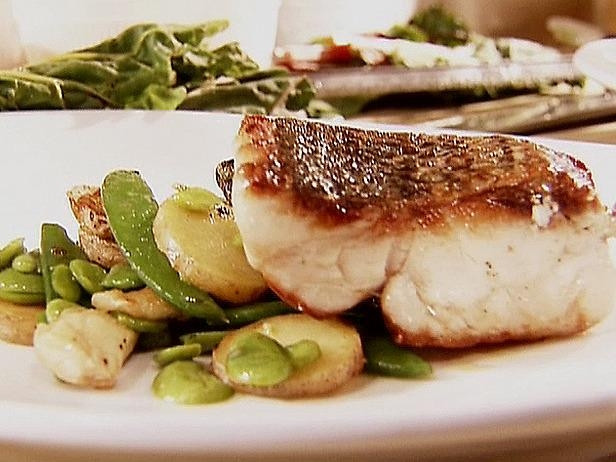Grilled sea bass fillets: branzino ai ferri Recipe | Food Network UK