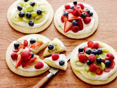 Individual Fruit Pizzas Recipe | Food Network UK