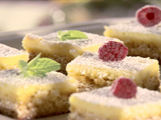 Raspberry squares Recipe | Food Network UK
