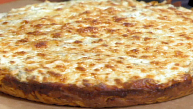 Deep-Dish Spaghetti Carbonara Pizza Recipe | Food Network UK