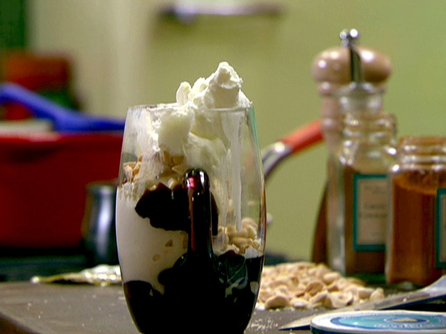 Spanish sundaes Recipe | Food Network UK